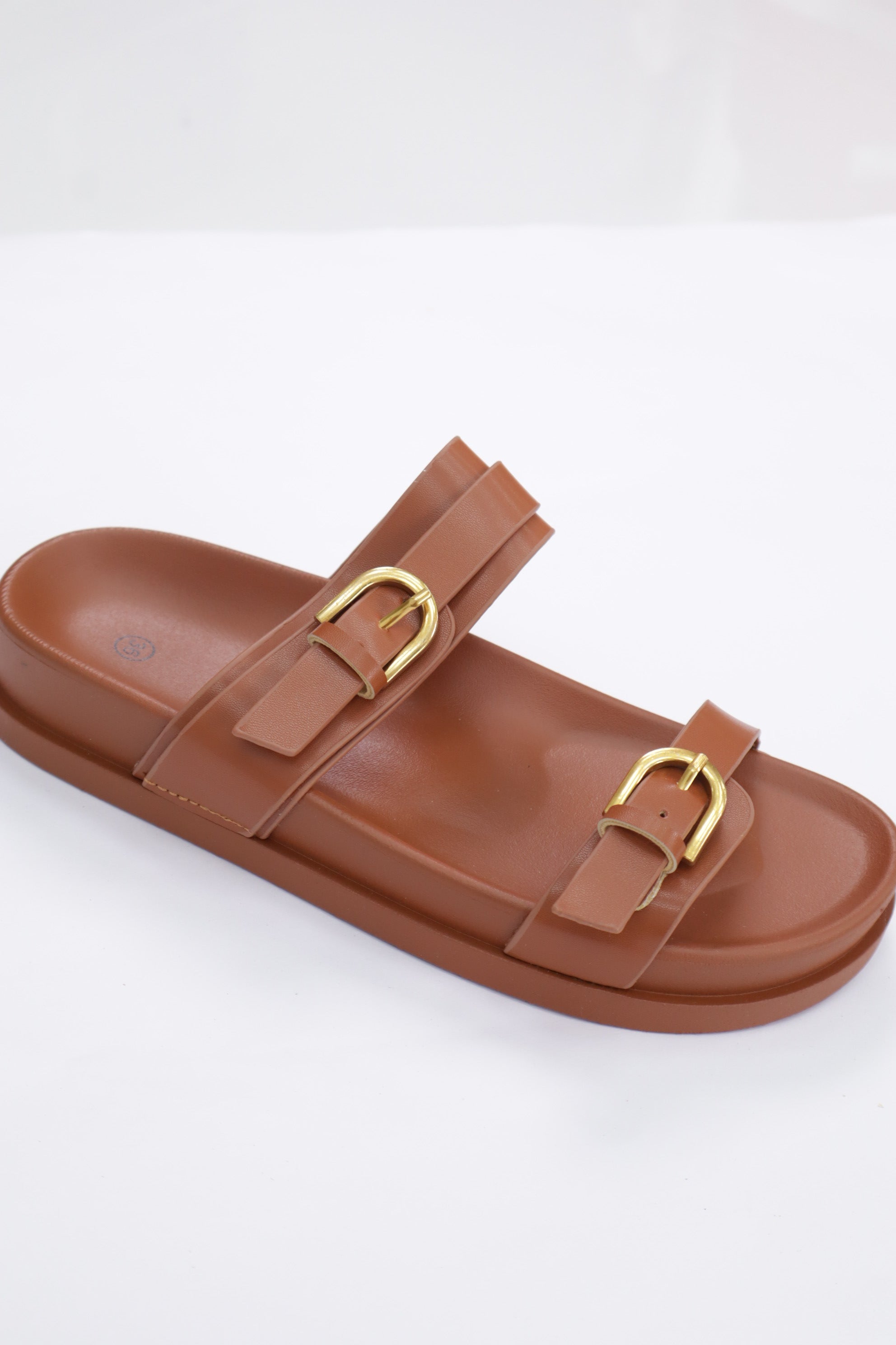 Sandalia hebillas camel T522-6